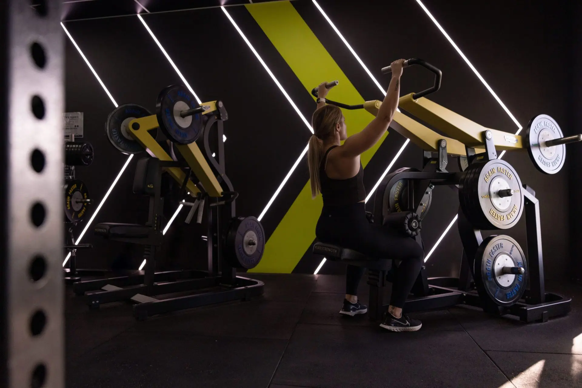 24/7 Gym - Club Coops