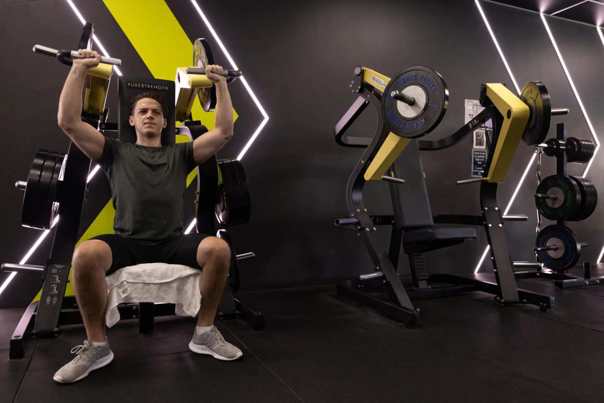 24/7 Gym - Club Coops